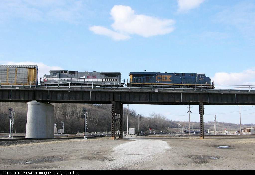 CSX 5297 and RLCX 8573